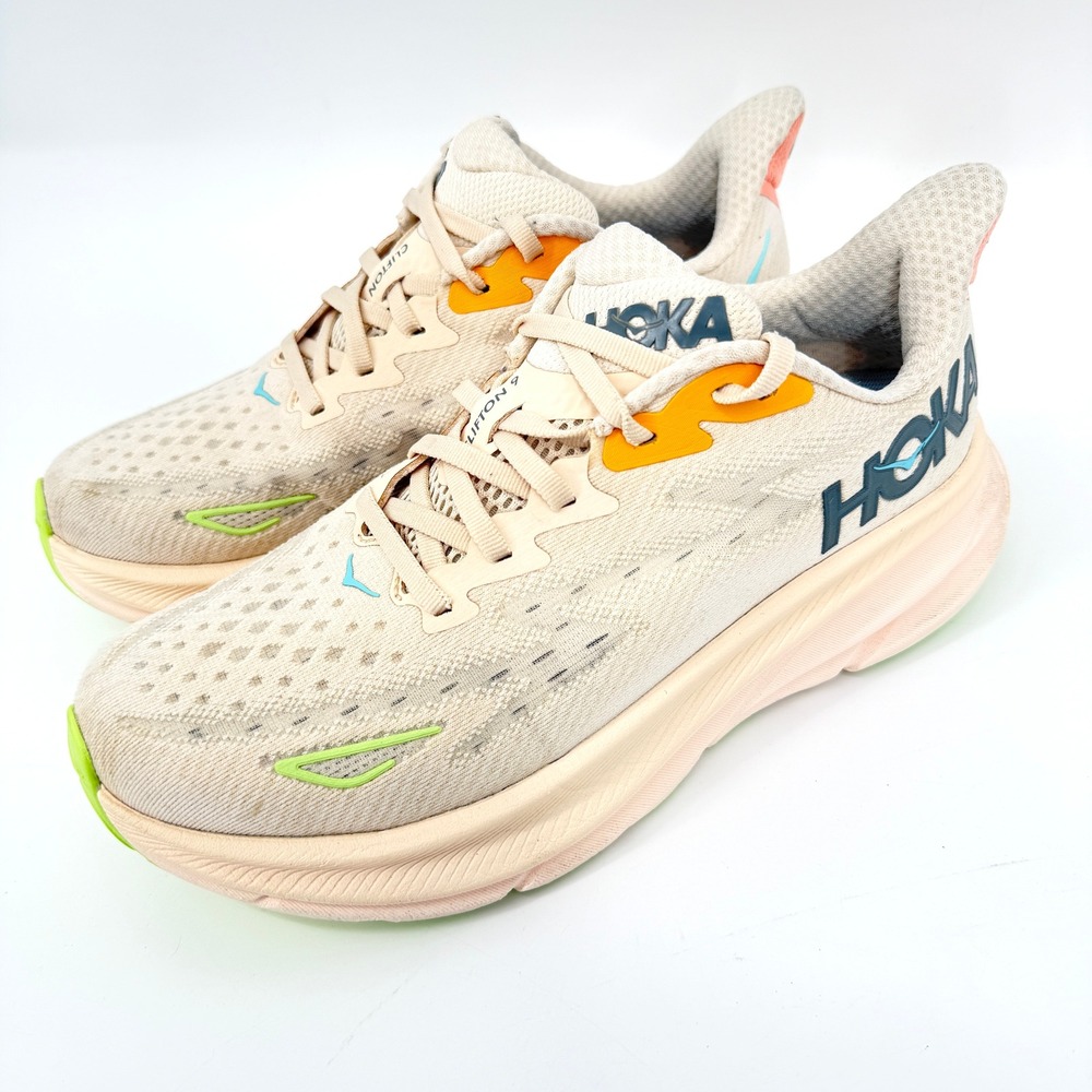 Hoka Clifton 9 Wide Vanilla Cream Shoes Size 8 Wide - Gem